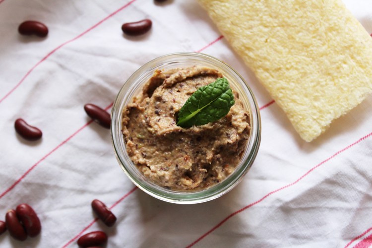 « Houmous » (ou tartinade) végane de haricots rouges et poivrons ...